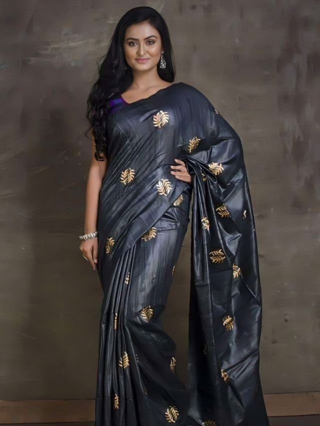30+ Trending Black Saree for Women