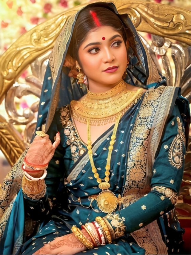Splendid Wedding Banarasi Saree Looks You Should Bookmark for Wedding ...