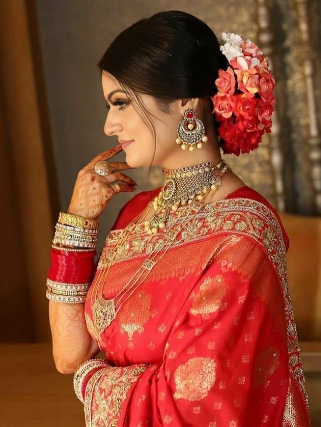 Splendid Wedding Banarasi Saree Looks You Should Bookmark for Wedding ...