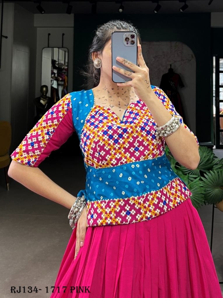 Navratri Special Pink Gamthi Craft Lehenga With Blouse